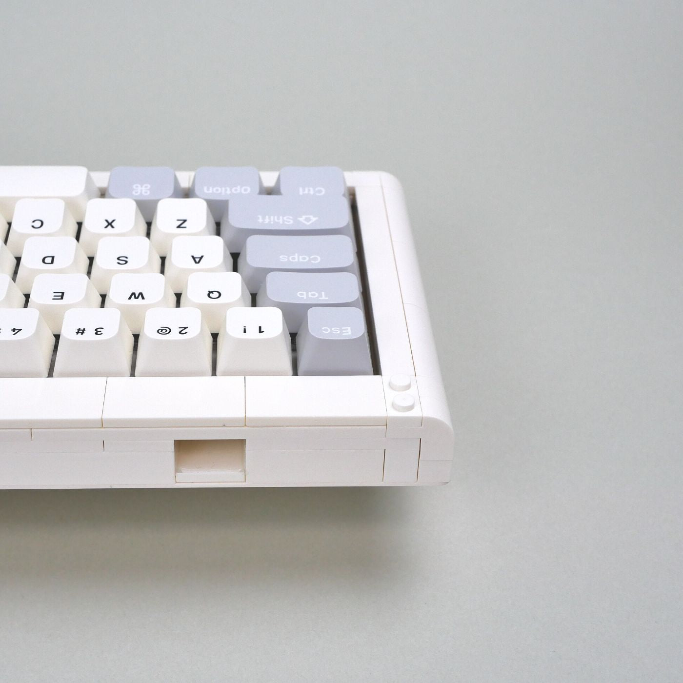 Kit Adam – KEYGEM